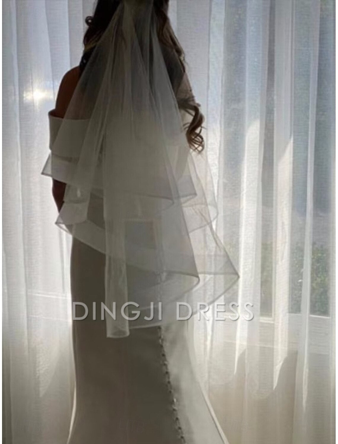 Ding Ji One-tier Comtemporary Stylish Wedding Veil Cathedral Veils Fri ...