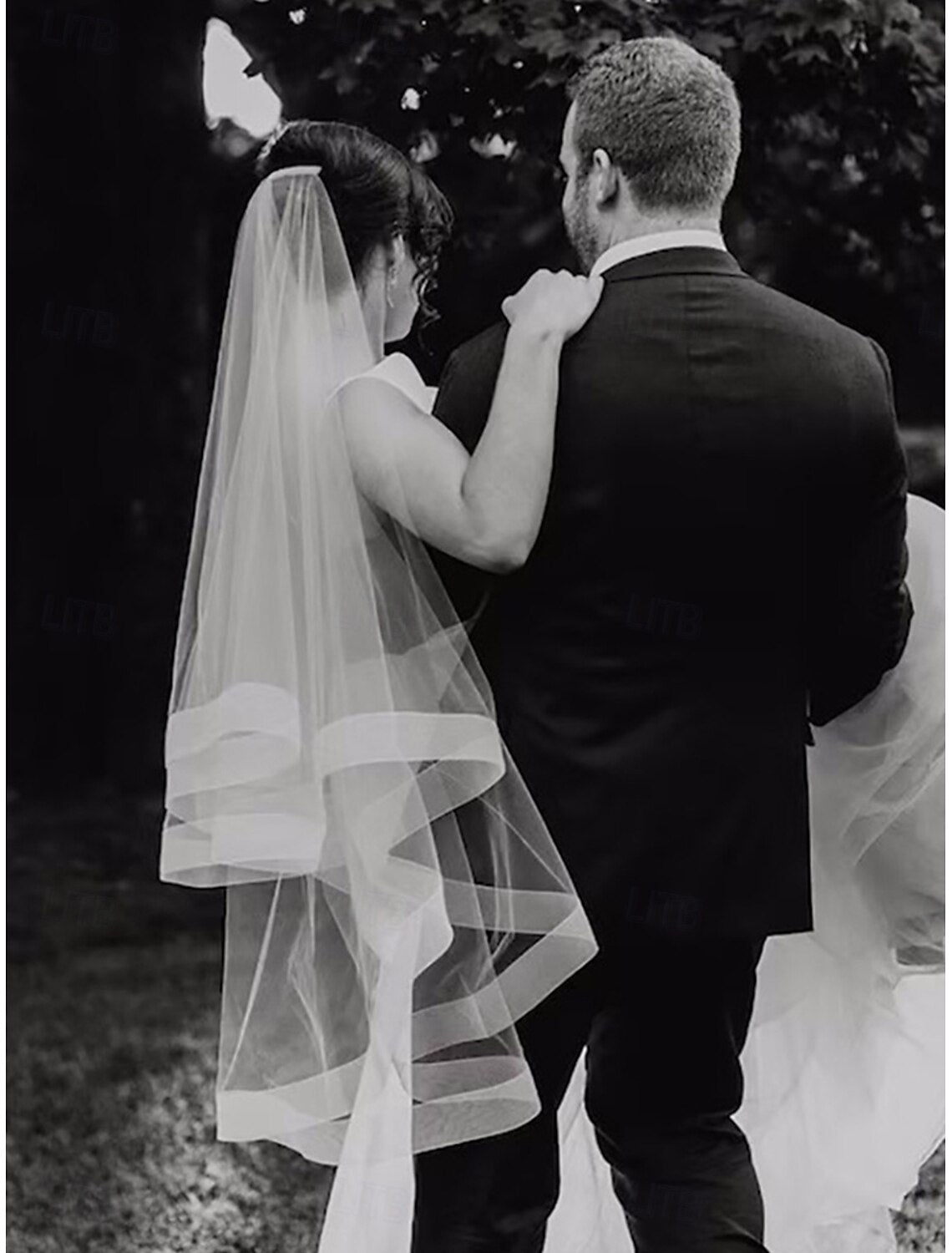 Ding Ji One-tier Comtemporary Stylish Wedding Veil Cathedral Veils Fri ...