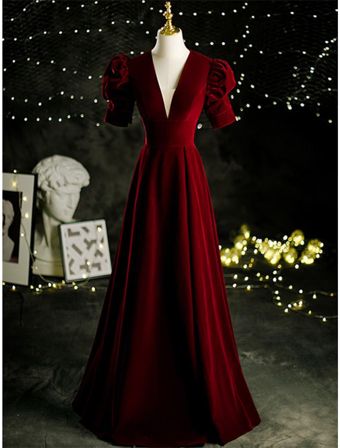 A-Line Mother of the Bride Dress Vintage Elegant V Neck Velvet Short S ...