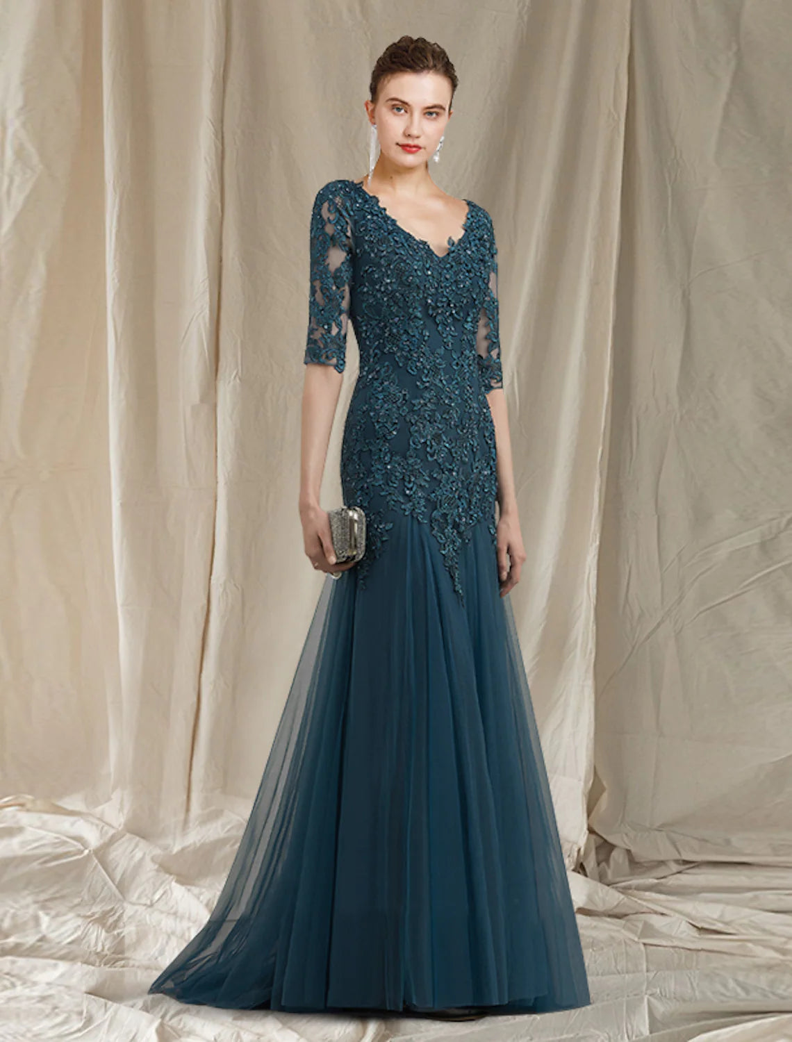 A-Line Mother of the Bride Dress Elegant V Neck Train Lace Tulle Half ...